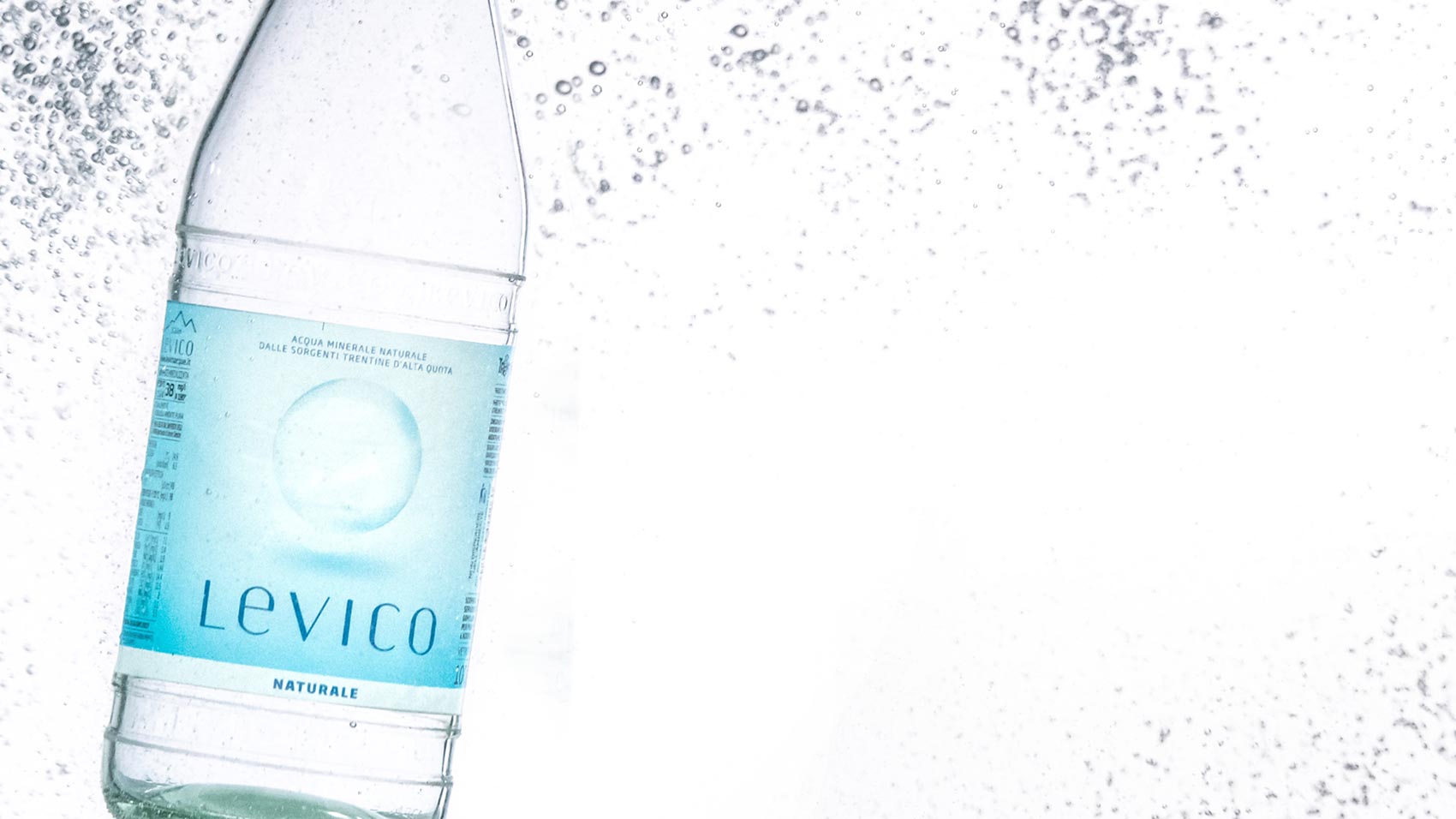 Levico Acque | Dal Trentino, l’acqua minerale leggera in bottiglia di vetro